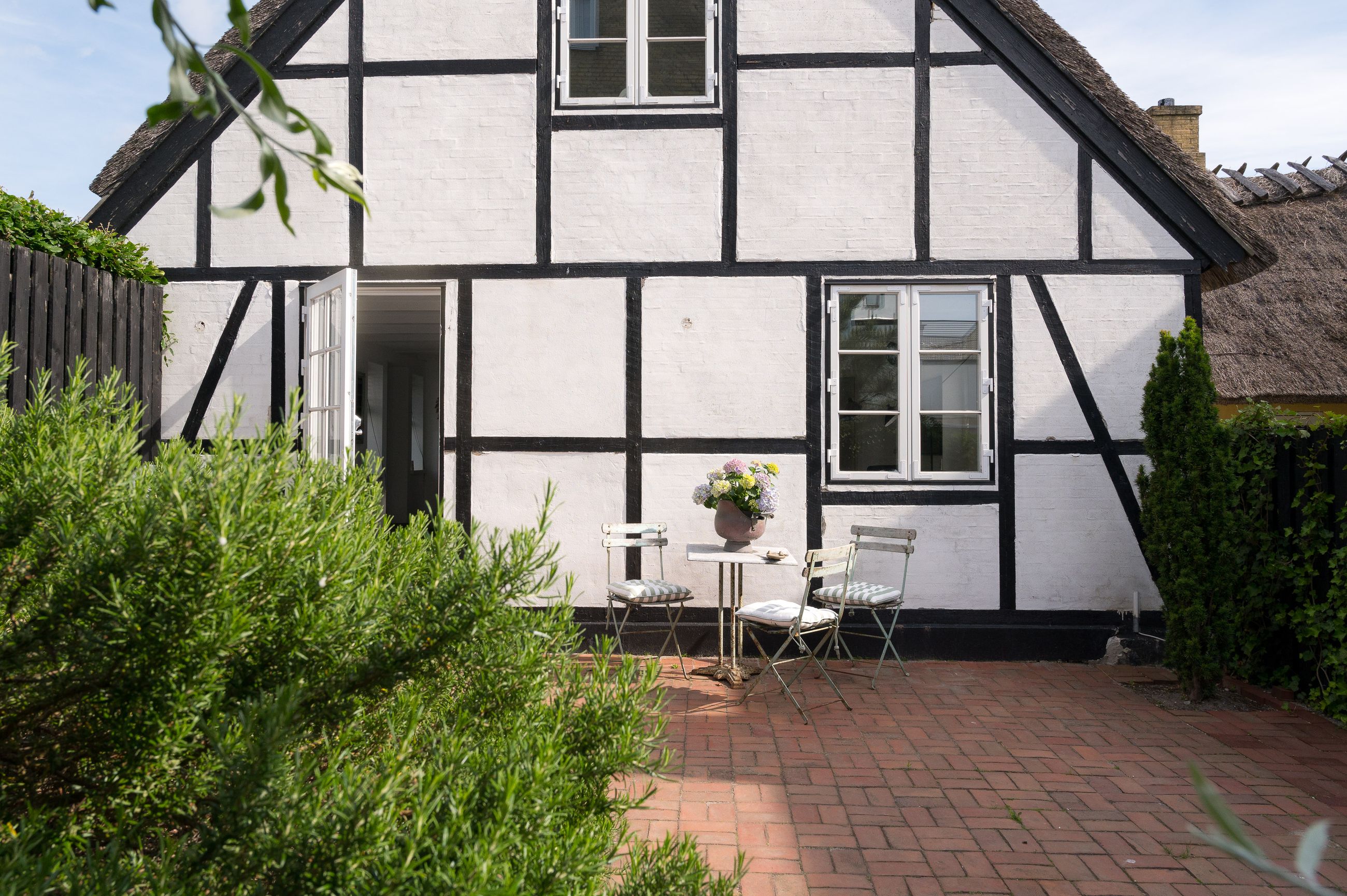 Strandvejen 230, 2920 Charlottenlund | NEMETH & JUHL